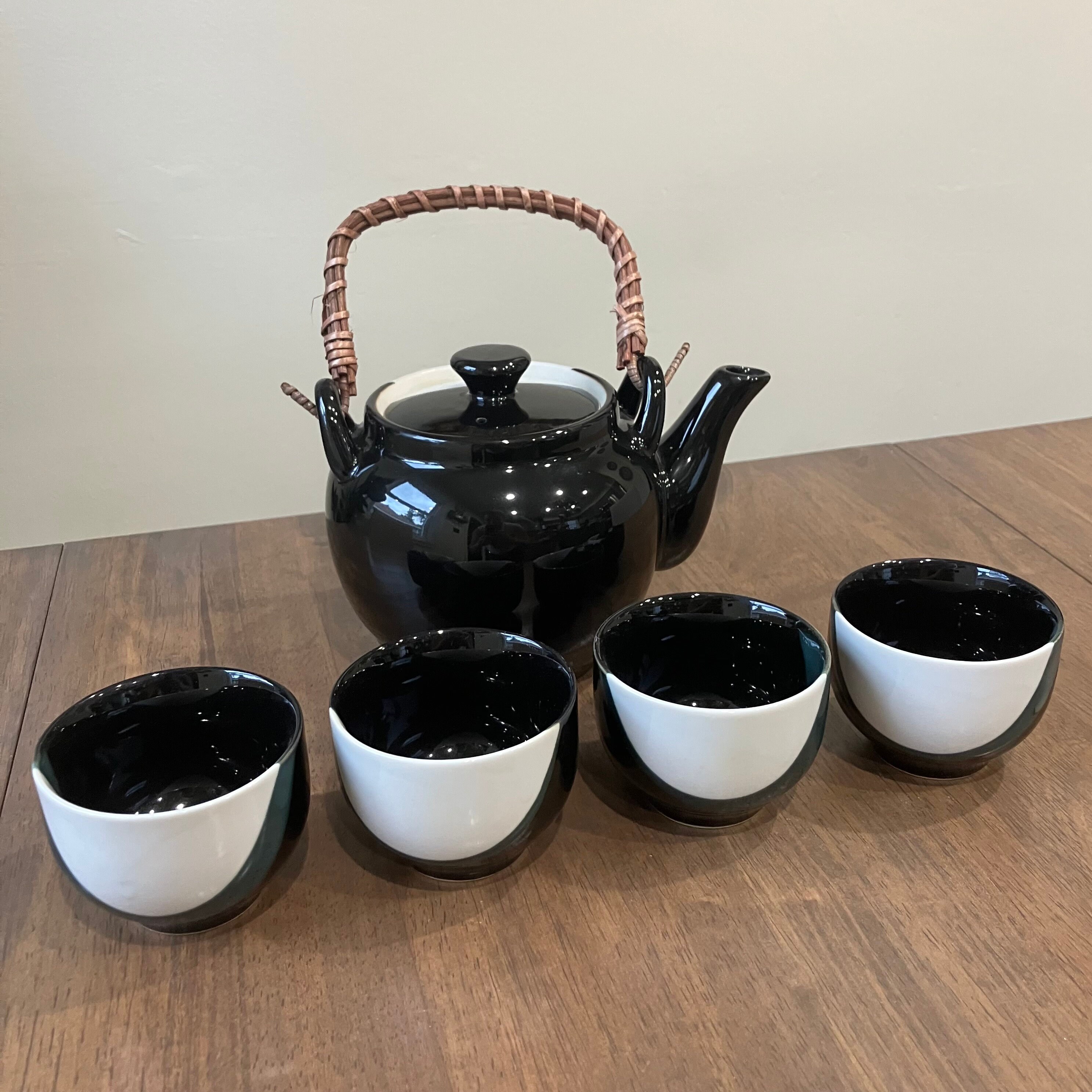 Japanese Mod Porcelain Tea Set W/ Teapot and Four Matching Cups - Etsy