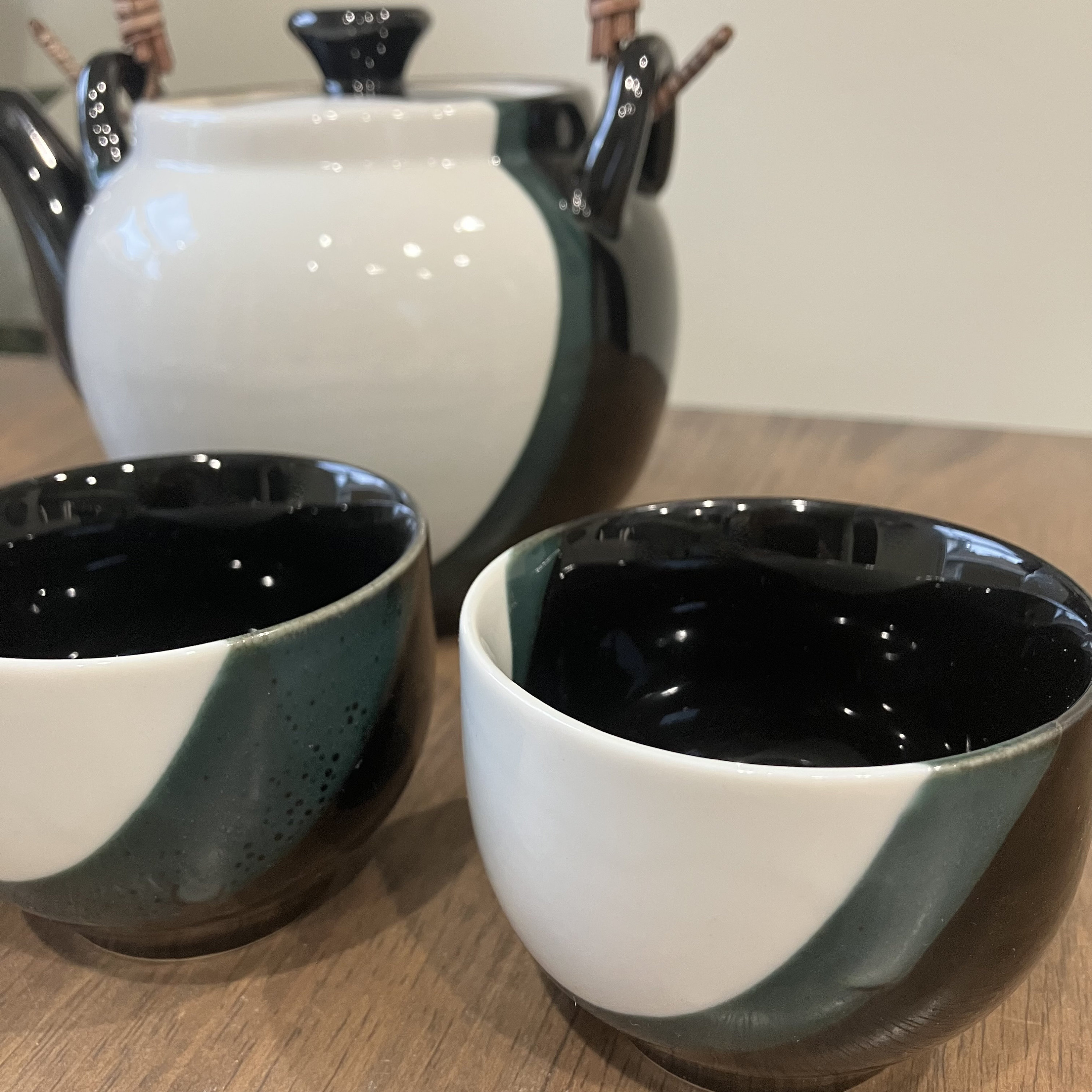 Japanese Mod Porcelain Tea Set W/ Teapot and Four Matching Cups - Etsy