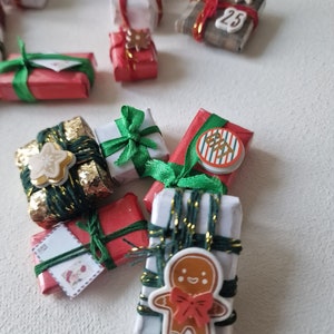 Miniature Christmas Gifts RANDOM Setof 5/10, Dollhouse Christmas Gifts ...