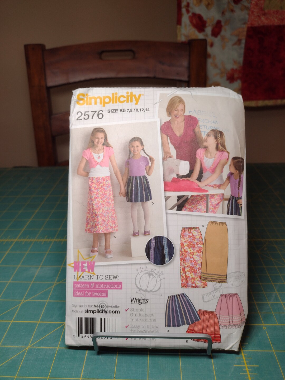 Simplicity 2576 Pattern Girls Skirts UNCUT, Size 7 - 14 4 Styles Learn ...