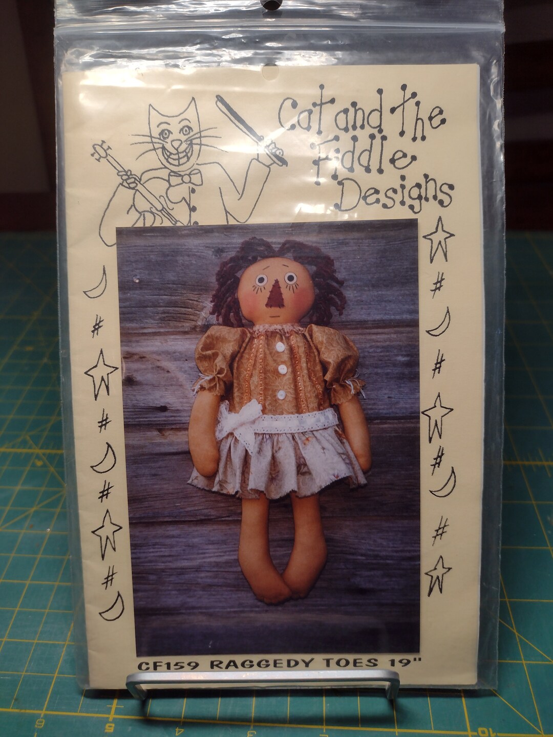 Cat and the Fiddle Designs Pattern Raggedy Toes 19 CF159 Vintage UNCUT ...