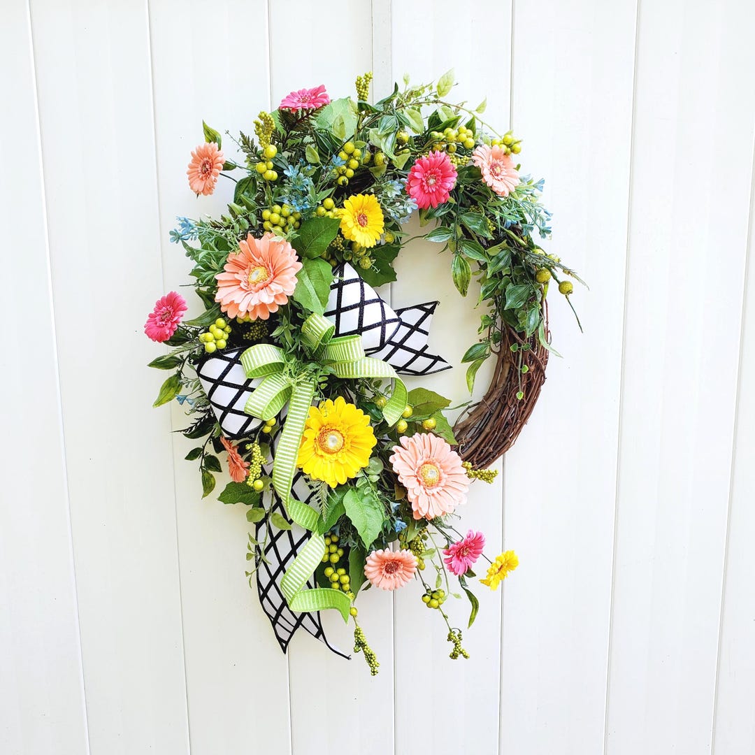 Summer Gerber Daisy Wreath: Farmhouse Floral Door Decor (30" X 21") - Etsy