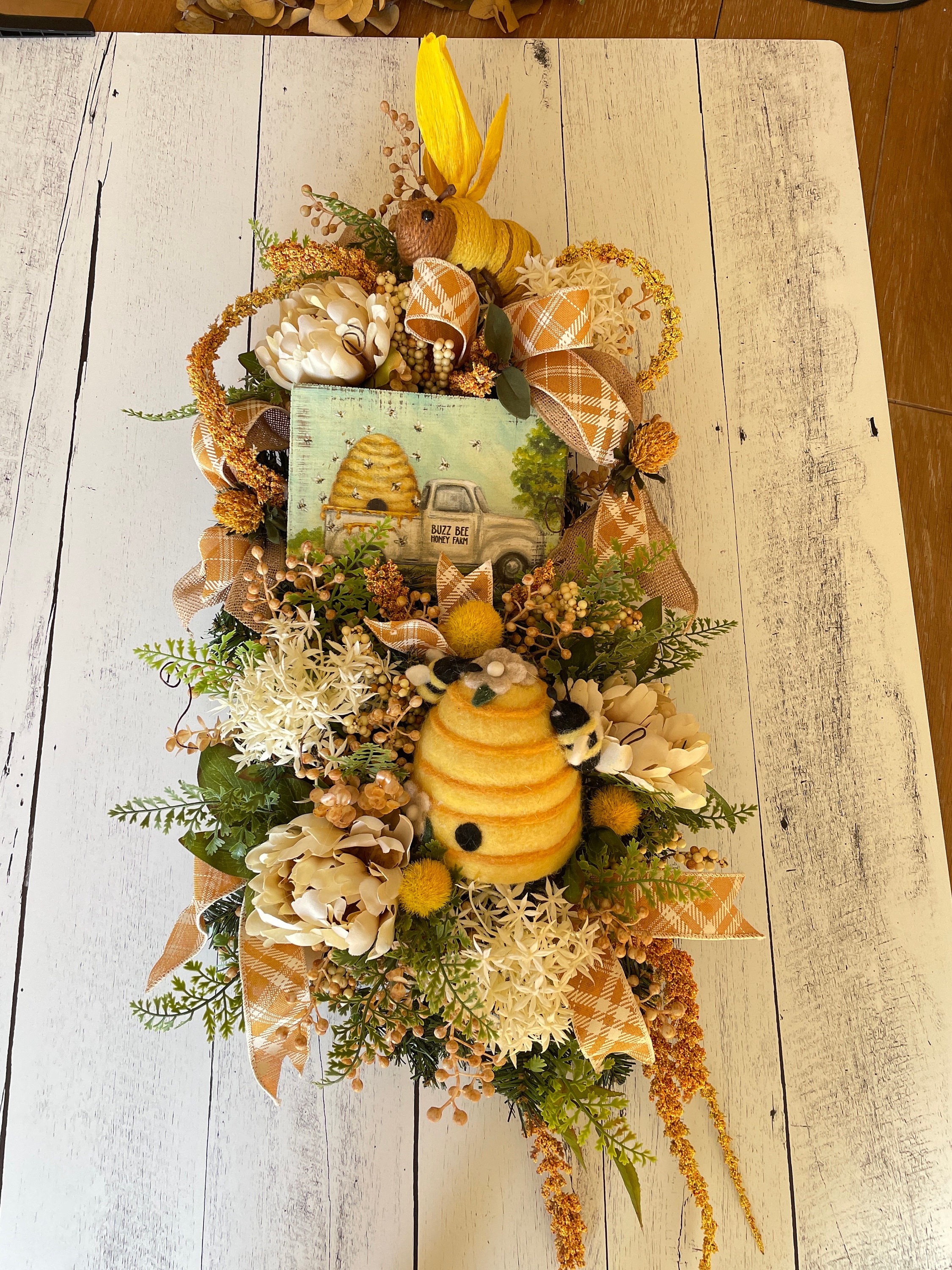 Bee Floral Wall Decor. Farmhouse Wall Flowers, Bee Decoration Decore ...