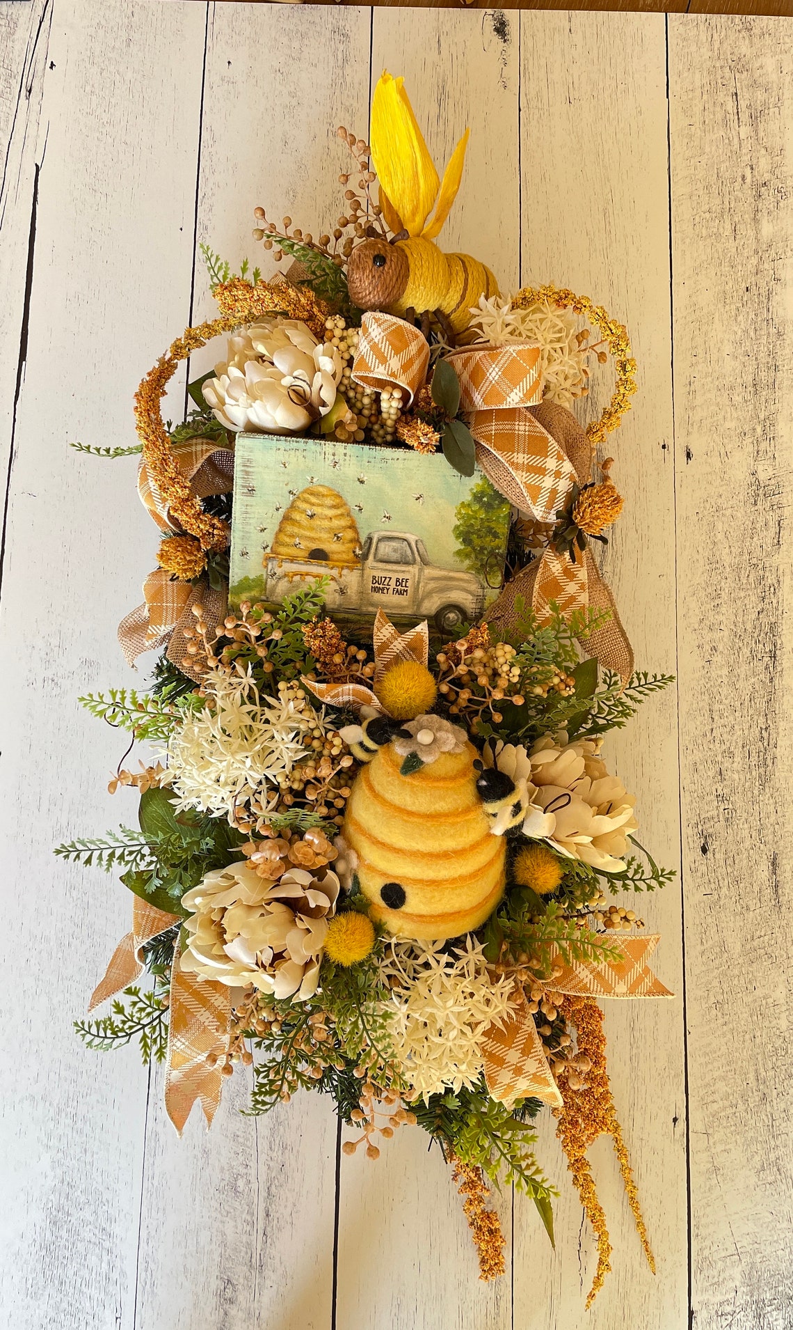 Bee Floral Wall Decor. Farmhouse Wall Flowers, Bee Decoration Decore ...