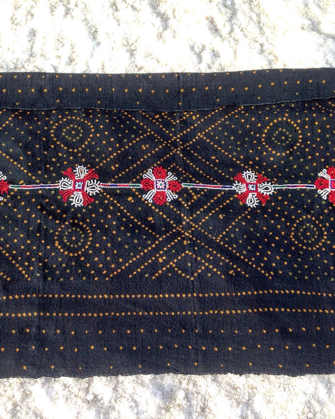 Vintage Wool Rabari Shawl/throw With Hand Embroidery, Mirror Work and ...