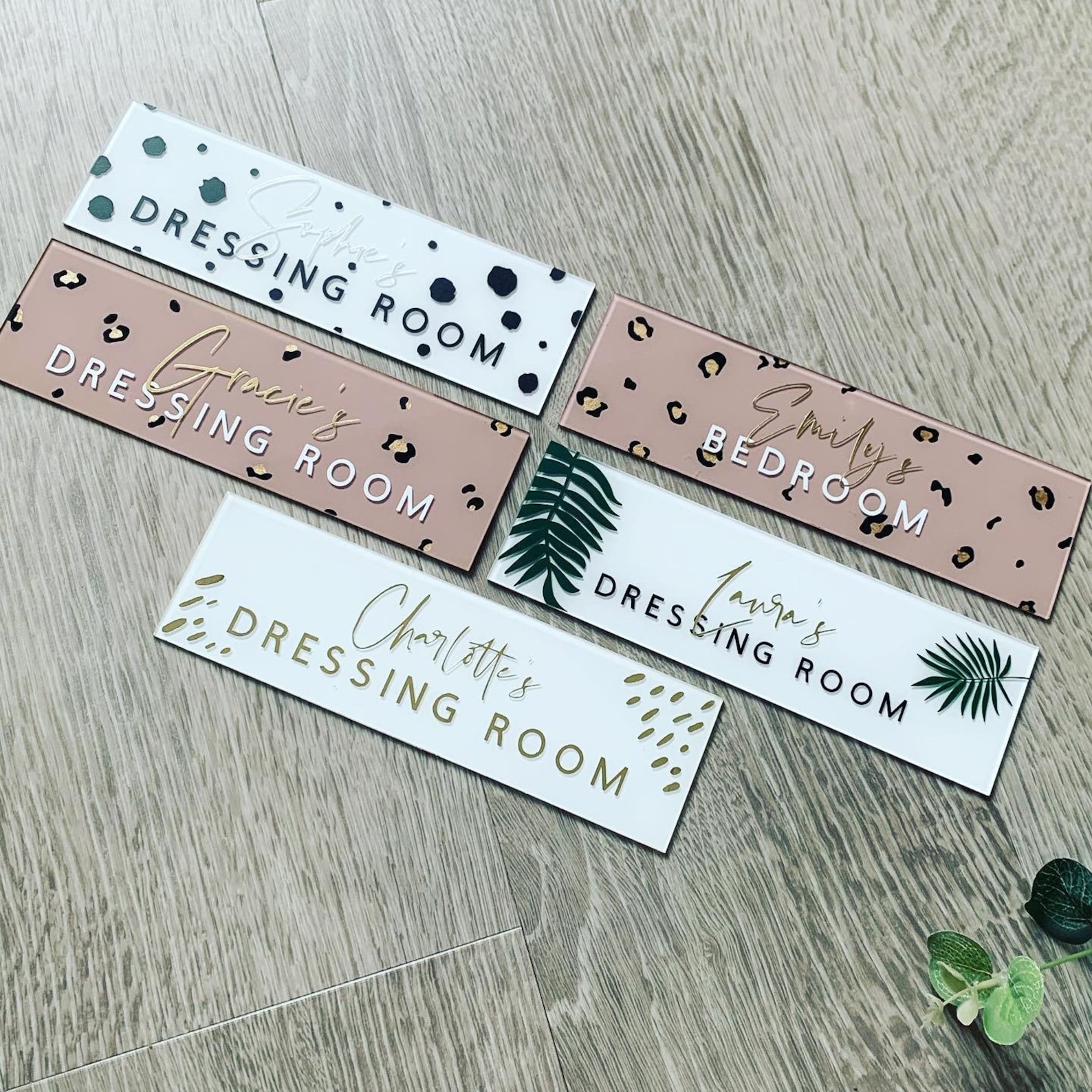 Dressing Room/bedroom Door Sign - Etsy