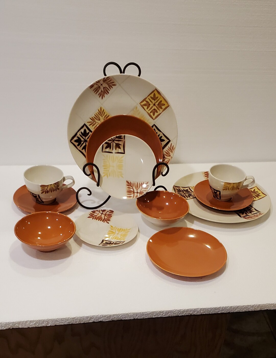 Red Wing True China Granada Pattern China, 12 Pieces, 2 Place Settings ...