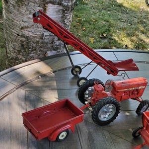 Tru-scale Farm Toys,4 Piece Set, Tru Scale Farm Toys, Model 891, Wide ...