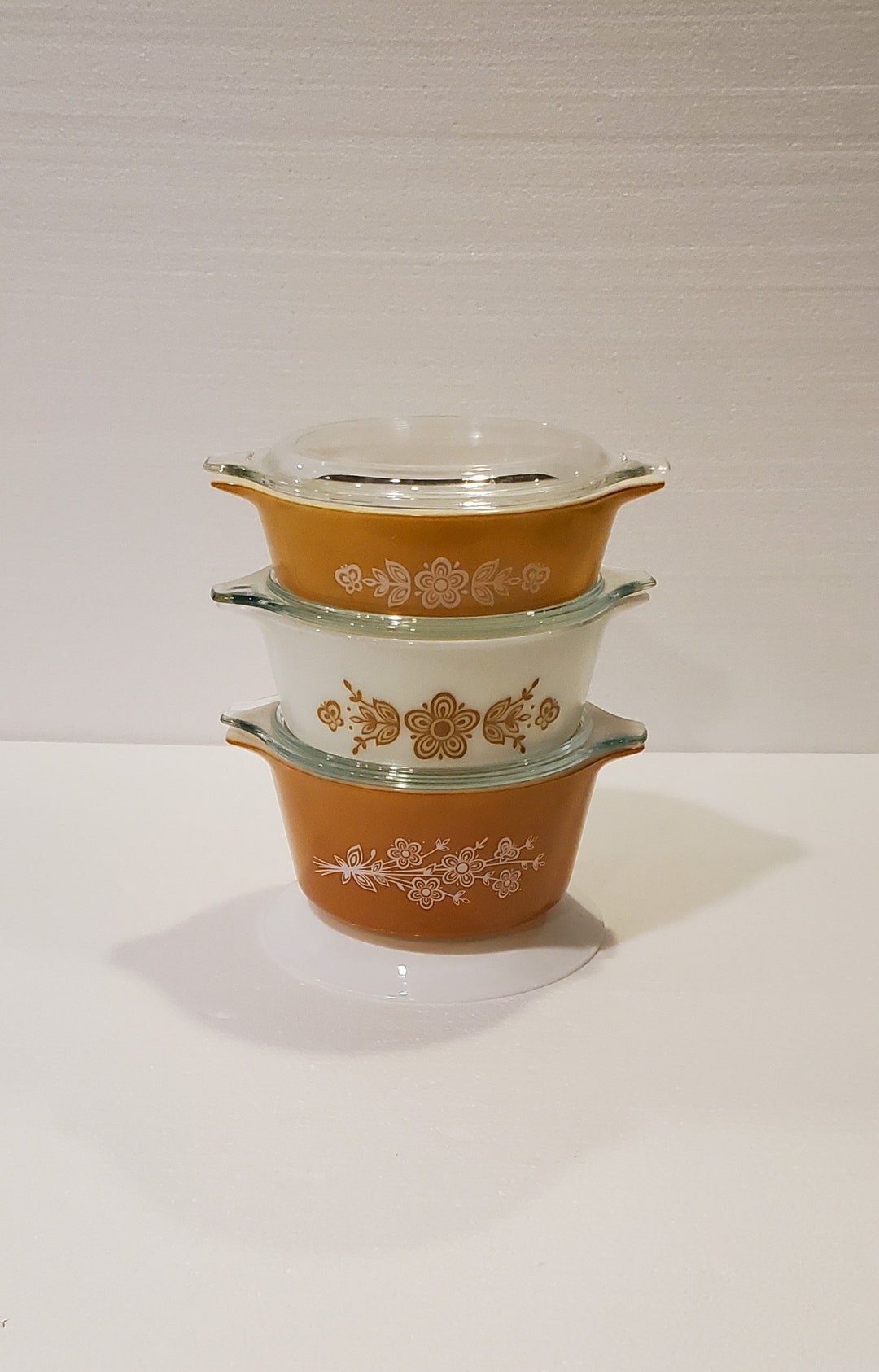 Pyrex Butterfly and Daisy Casserole Dishes With Lids, Set of 3 ...