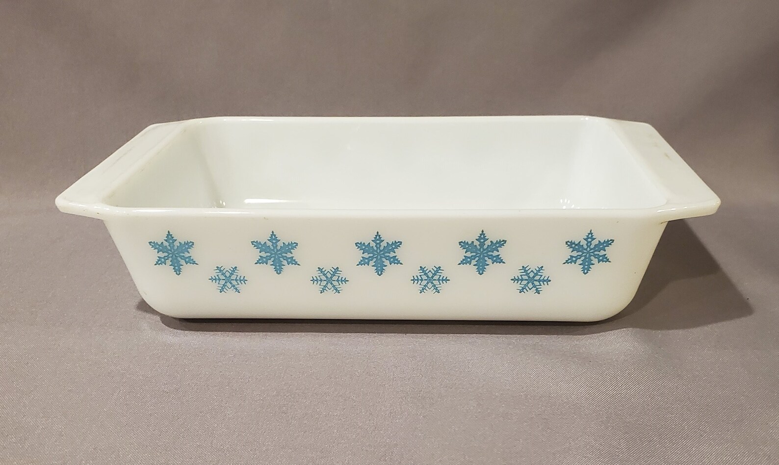 Casserole Dish Pyrex Casserole Dish Snowflake Pattern - Etsy