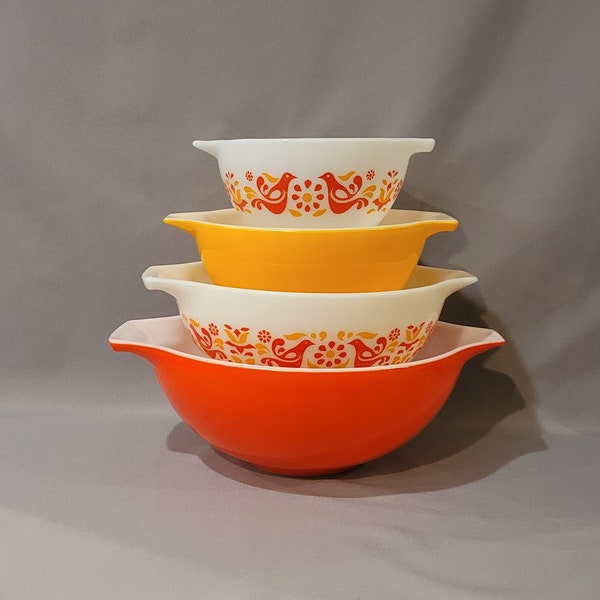Pyrex Vintage Mixing Bowls - Etsy