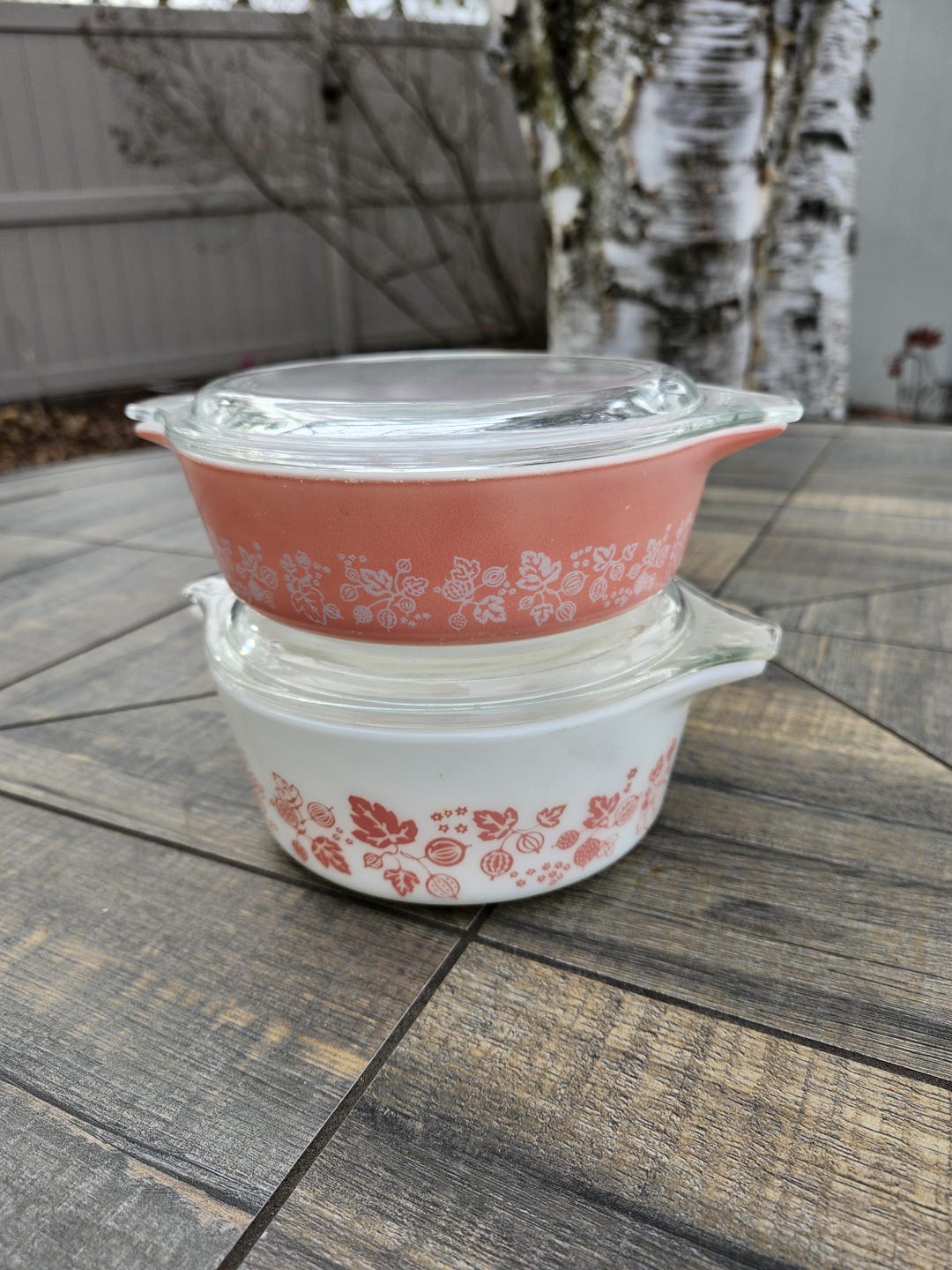 Set of 2 Pyrex Pink Gooseberry Pattern Casserole Dishes With Lids ...