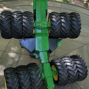 Ertl John Deere 1/16 Toy Model 9200 Articulating Triple Wheel Tandem ...