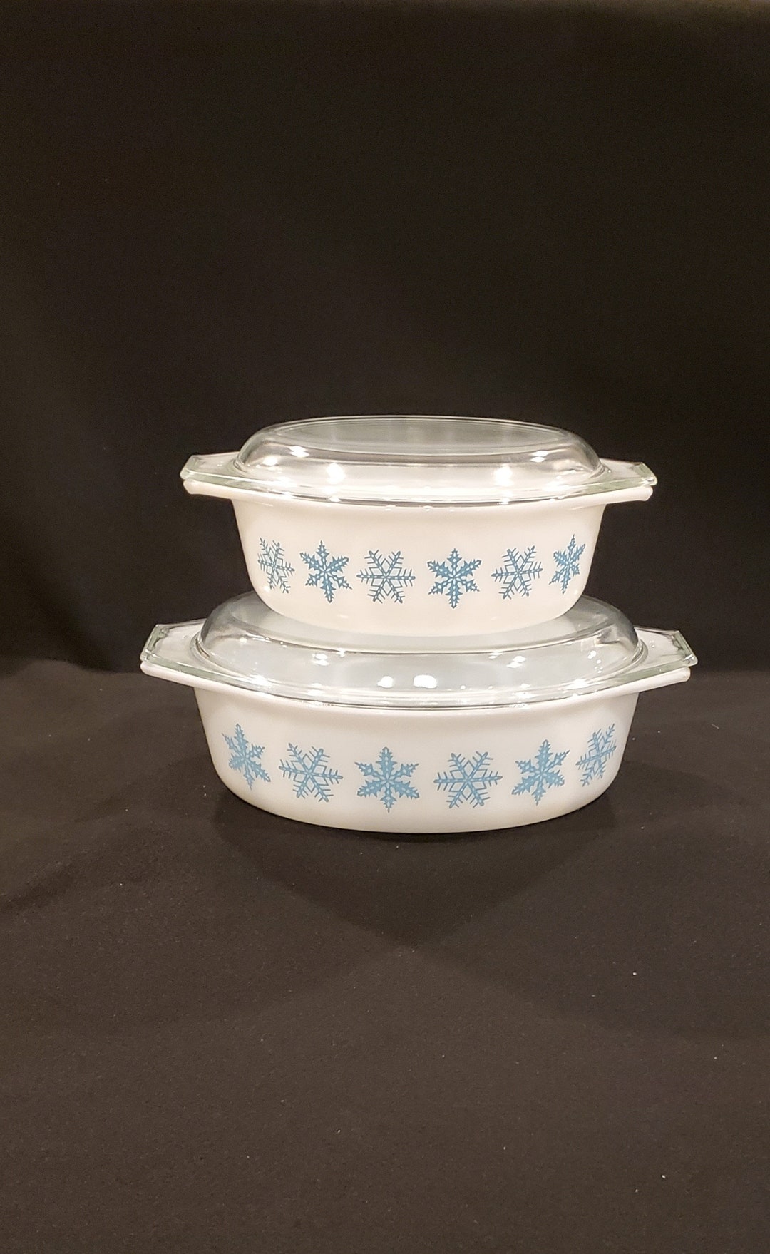 Pyrex Casserole Dishes, Set of 2 Pyrex White Snowflake Casserole Dishes ...