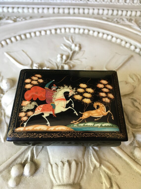 2 Vintage Russian Lacquer Boxes Hand Painted Signed H… - Gem