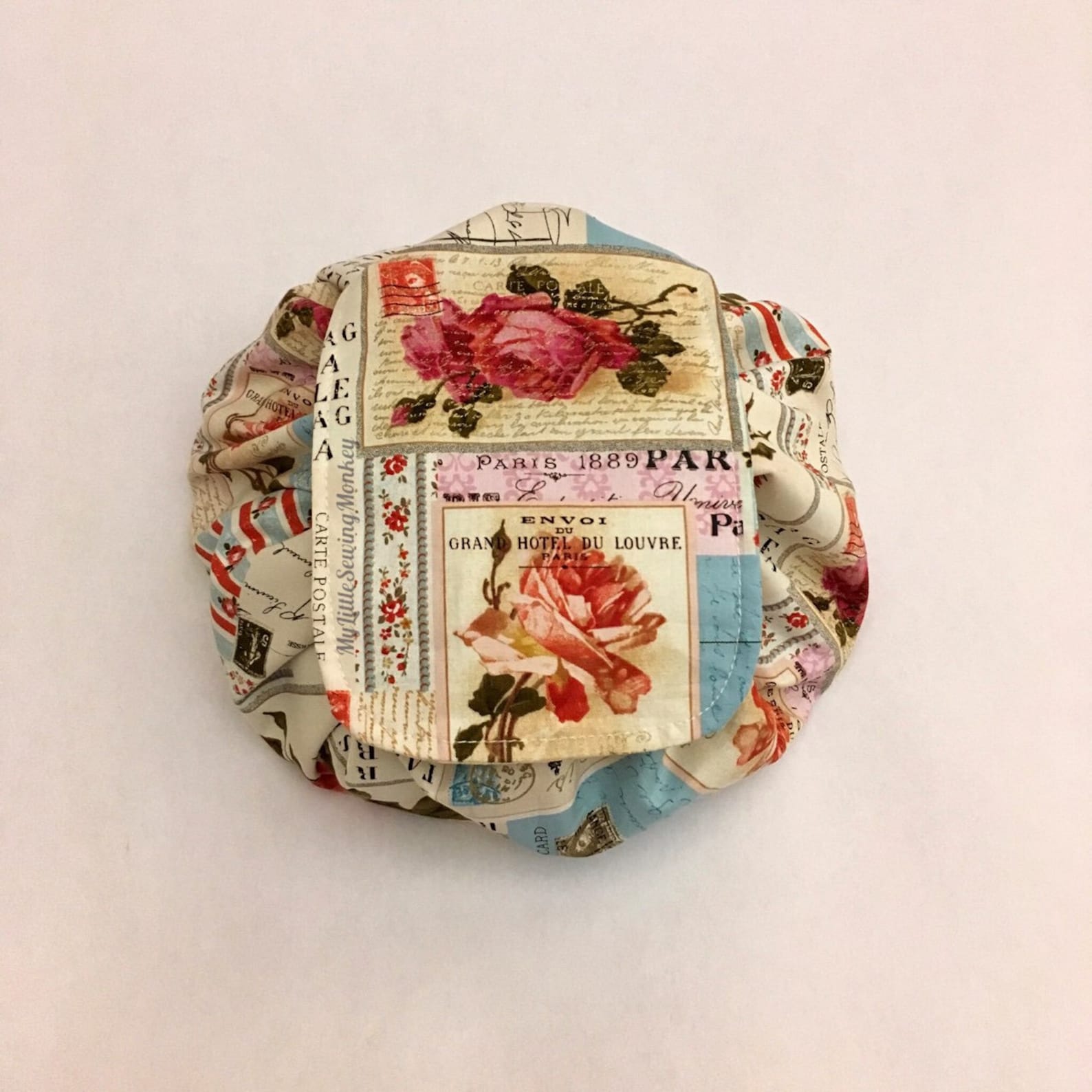 Round Cosmetic Pouch Sewing Pattern - DIY Cinch Bag (PDF Pattern ...