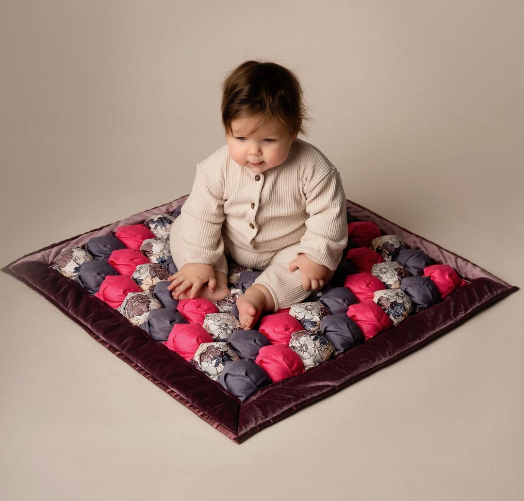 Handmade Pink & Gray Bubble Quilt: Baby Sensory Play Mat - Etsy