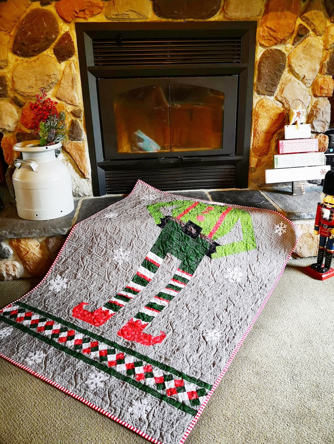 Be an Elf Quilt Pattern - Etsy