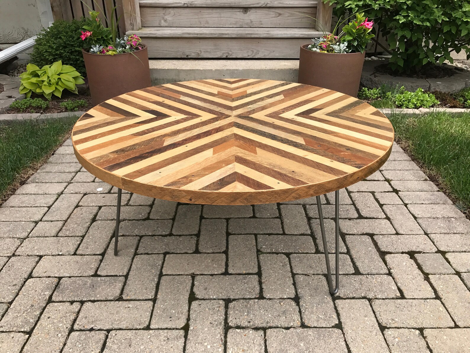 Round Reclaimed Wood Lath Coffee Table - Etsy