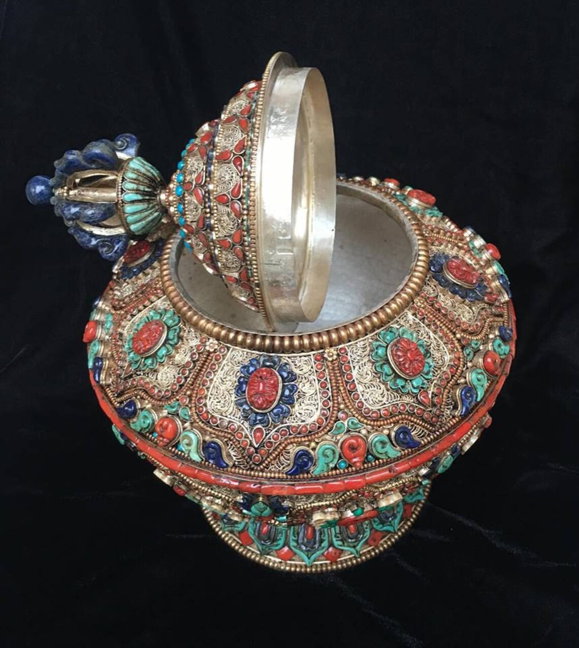 Masterpiece Pure Silver Gulpa Offering/storage Jar Crafted With Gem ...