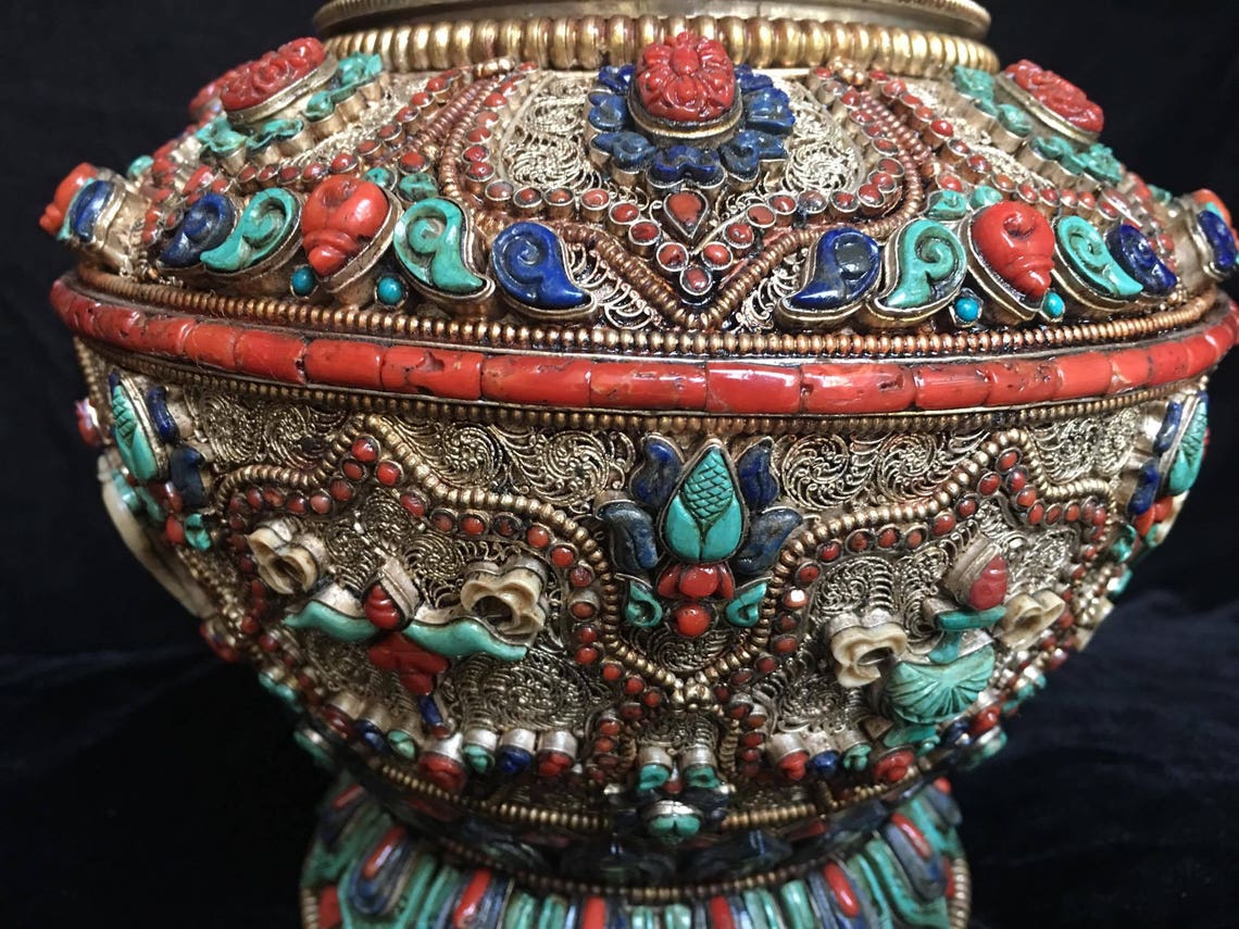 Masterpiece Pure Silver Gulpa Offering/storage Jar Crafted With Gem ...