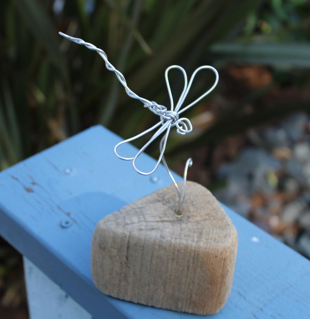 Dragonfly Sculpture, Driftwood, Wire Dragonfly, Metal Dragonfly, Diemel ...