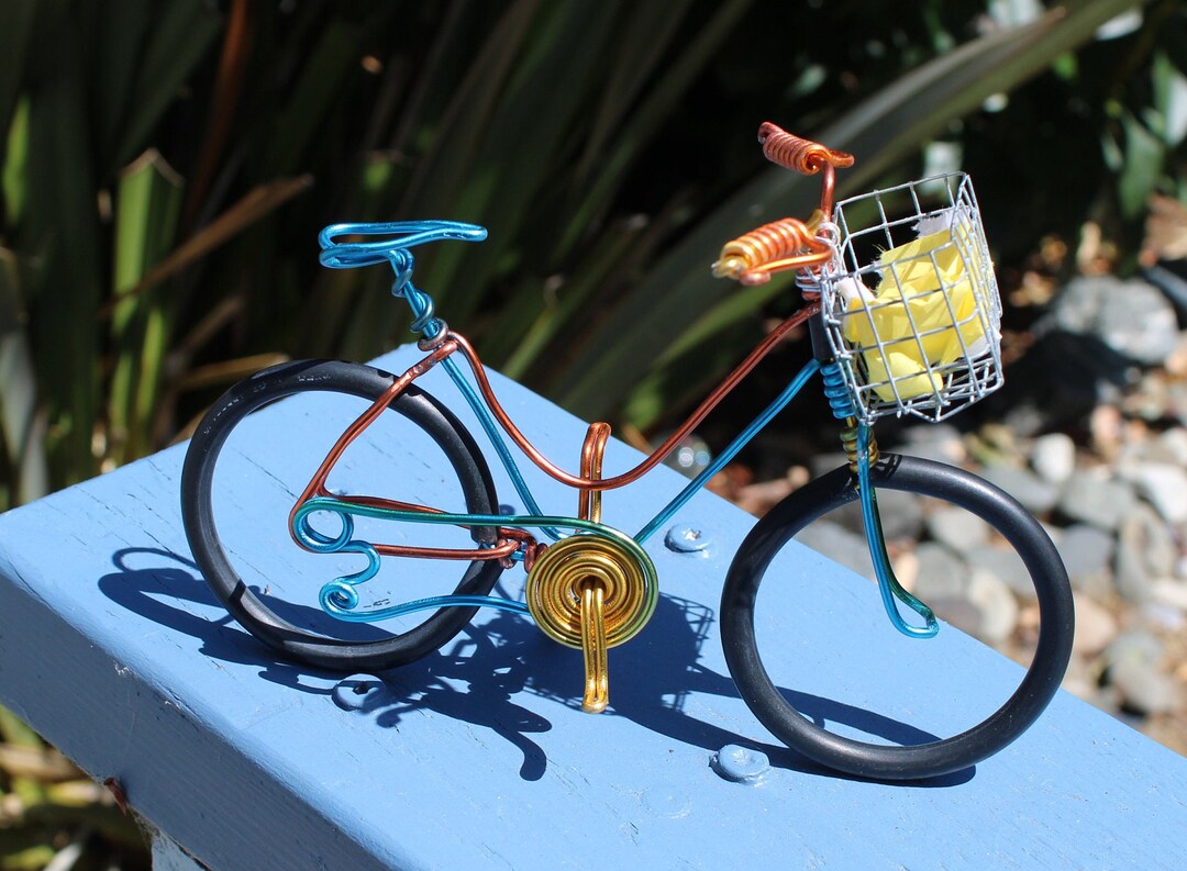 Small 6 Aluminum Wire Bicycle, Wire Bike, Bicycle Art, Wire Art, Wire ...