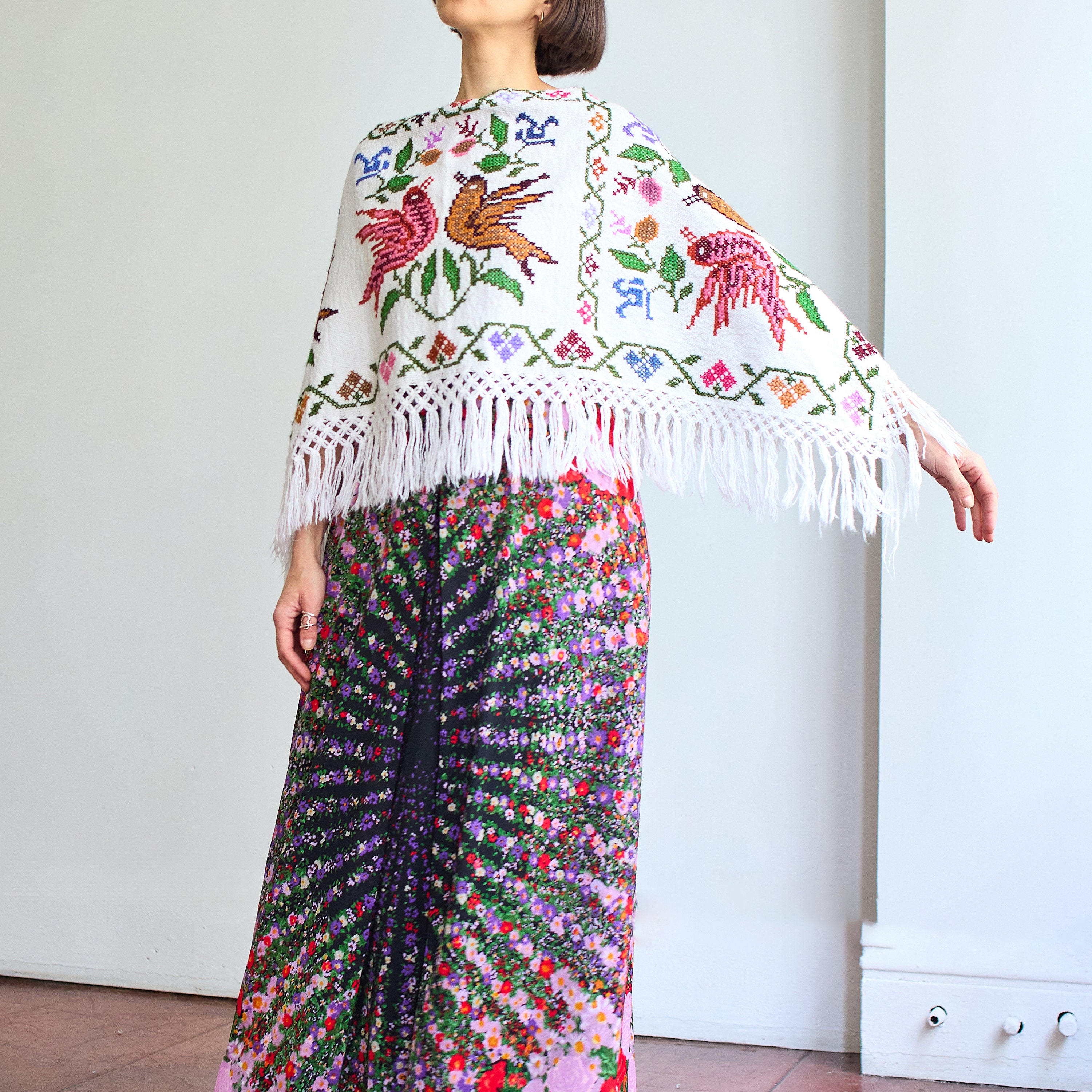 60s/70s Hand Knit Loomed Wool Cropped Turtledove Poncho - Etsy