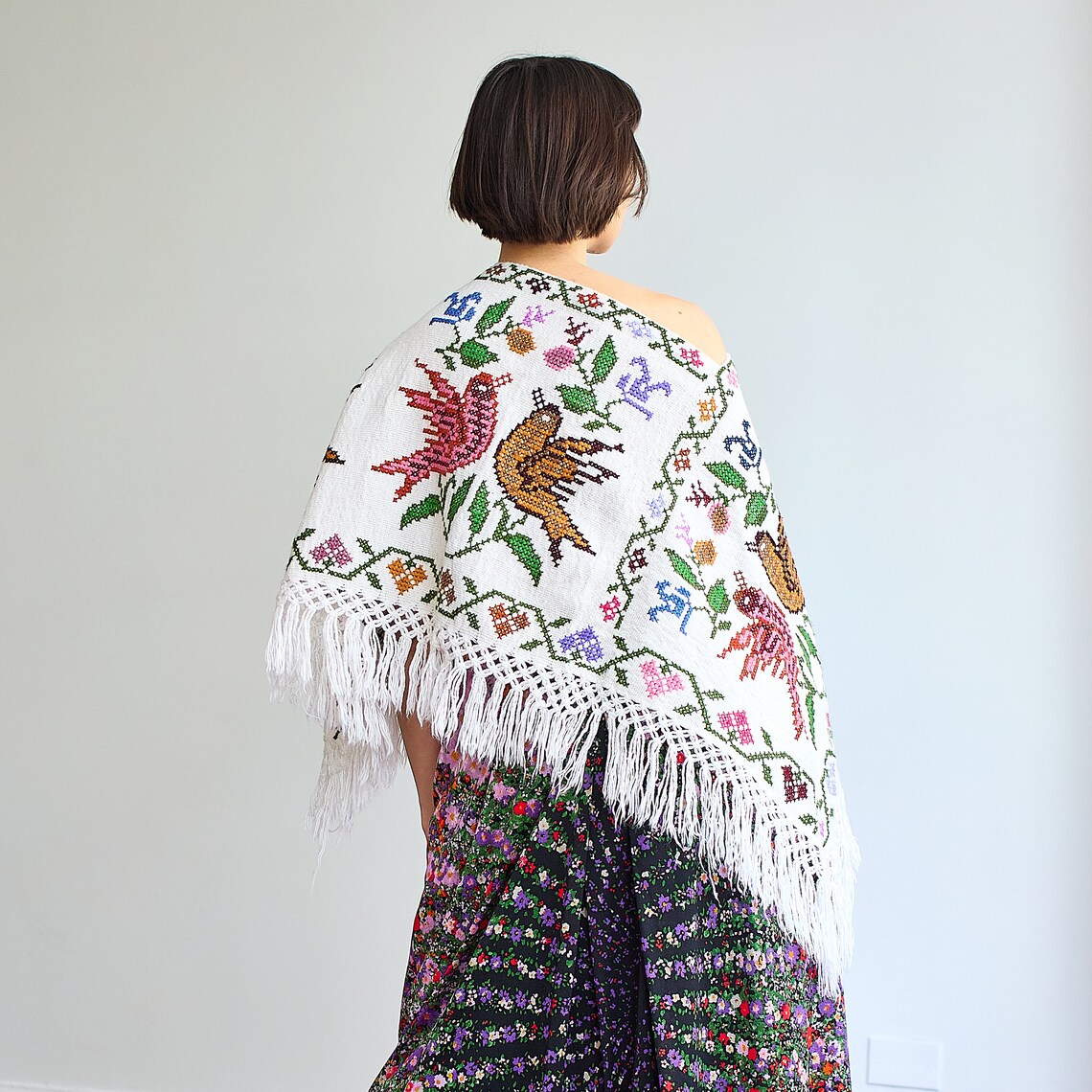 60s/70s Hand Knit Loomed Wool Cropped Turtledove Poncho - Etsy