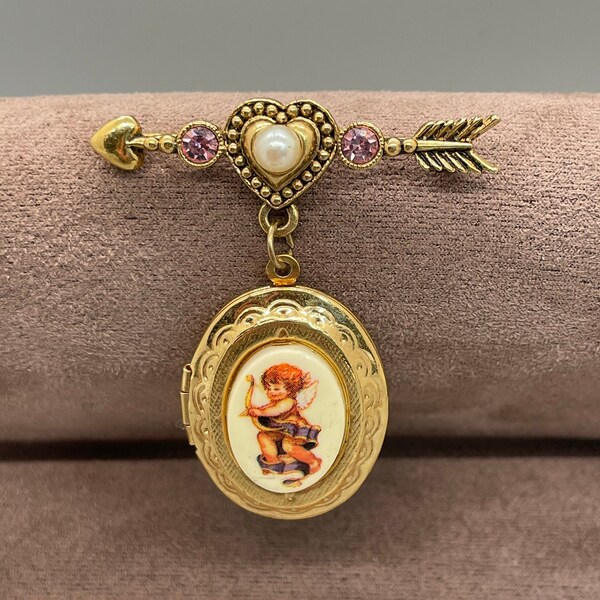 Avon Brooch - Etsy