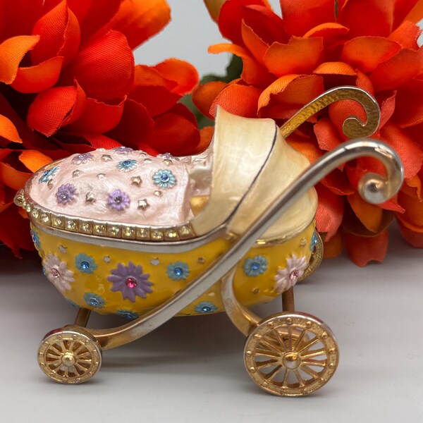Carriage Box - Etsy