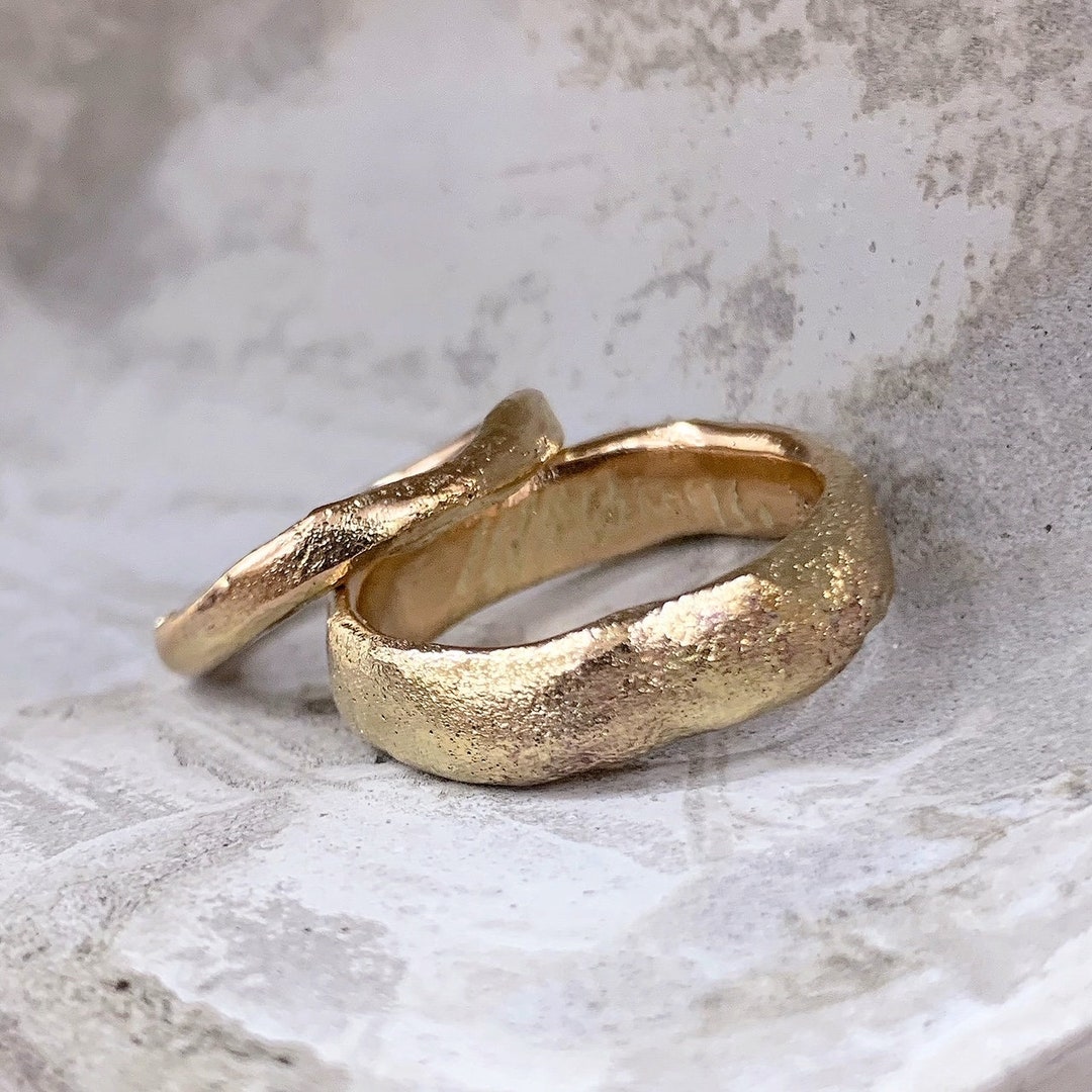 Gold Wedding Ring Distressed Texture Wedding Band 9 or 18 - Etsy