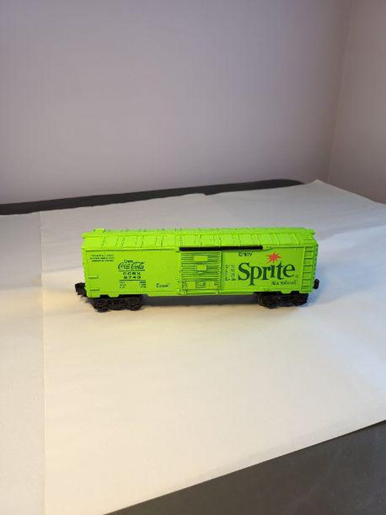 Lionel Enjoy Sprite 9743 Boxcar, Model Railroading, O-gauge, O-scale ...