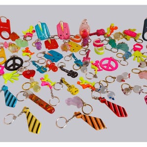 Retro Keychain Bundle: 80s-90s Nostalgic Keyring Assortment (set of 10 ...