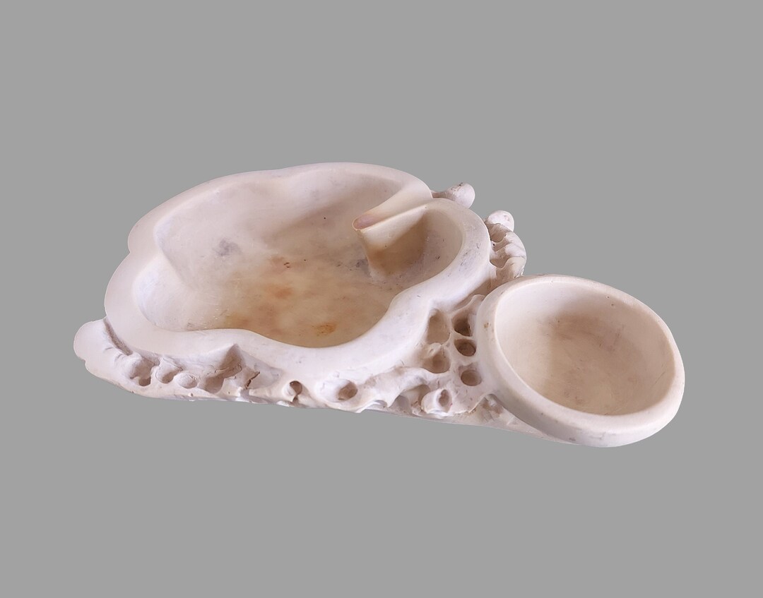 Skeleton Skull Resin Ashtray - Handcrafted Gothic Design - Vintage ...