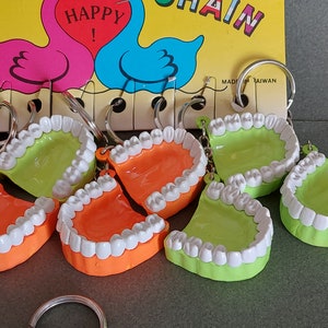 Vintage Keychain Dental Dentures Teeth Key Chain Holder Keyrings Nos ...