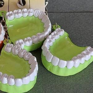 Vintage Keychain Dental Dentures Teeth Key Chain Holder Keyrings Nos ...