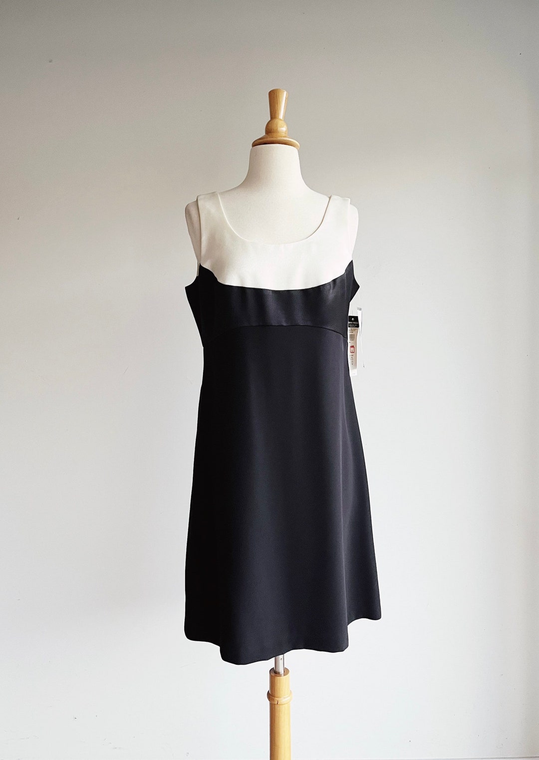 DEADSTOCK 90's Vintage Donna Ricco Black and Ivory Satin Chiffon Dress ...