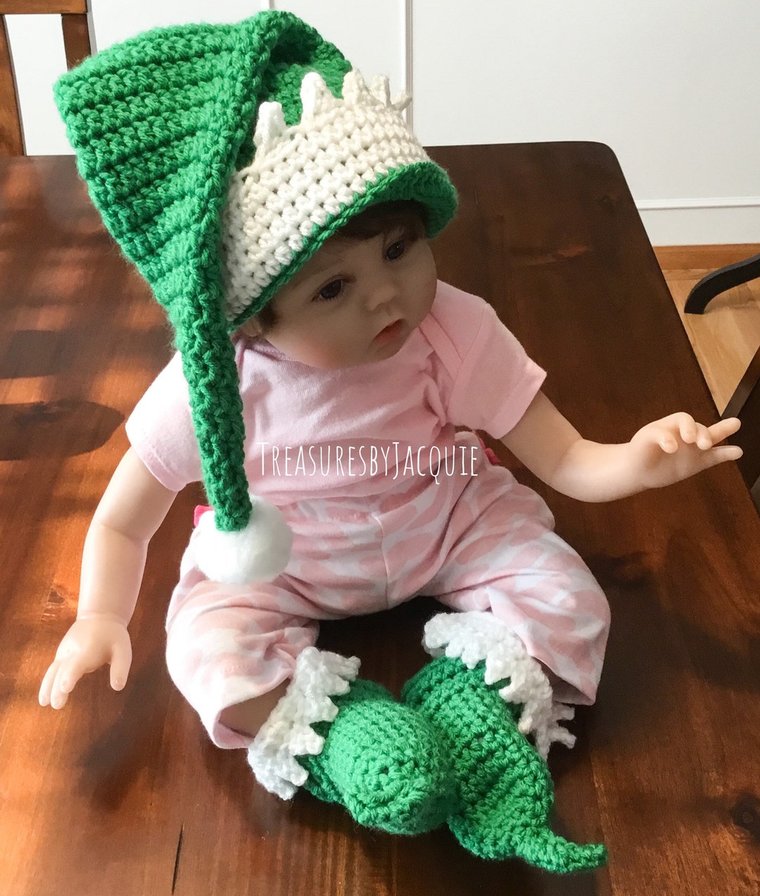 Crocheted Baby Elf Hat and Booties Set: Holiday Costume - Etsy