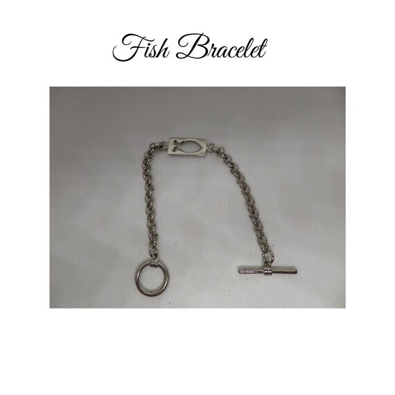 Silver rectangle Fish symbol curb link chain bracelet - Gem