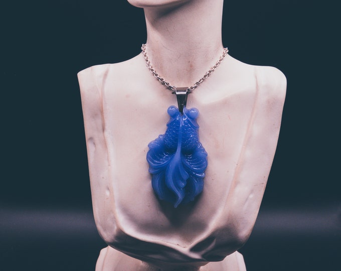 Absolutely Stunning Royal Blue Jade Fighting Fish Pendant. Excellent ...