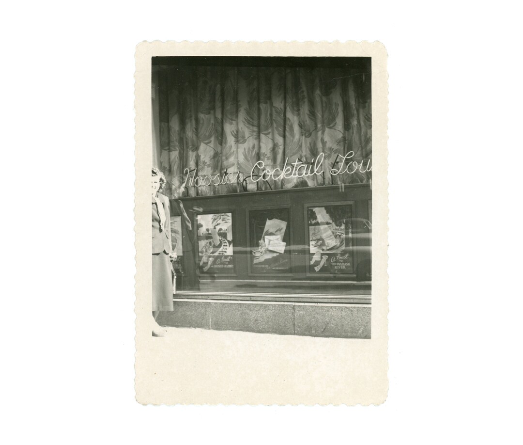 Hoosier Cocktail Lounge ~ Vintage Snapshot ~ Woman Out of Frame at ...