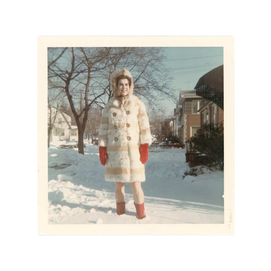 Winter 1960s Vintage Snapshot Woman in Fur Coat and Red Gloves Vintage ...