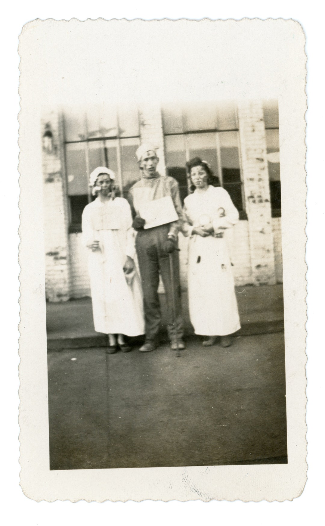 Zombies ~ 1940s Vintage Snapshot ~ Trio in Horror Costumes ~ Vintage ...