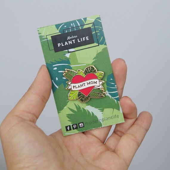 Plant mom hard enamel pin in a mom tattoo style | Etsy