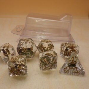 Gear Dice 16mm 7 Die Polyhedral Dice Set - RPG Tool Tabletop Roleplay ...