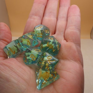 Turtle Dice 16mm 7 Die Polyhedral Dice Set - RPG Tool Tabletop Roleplay ...