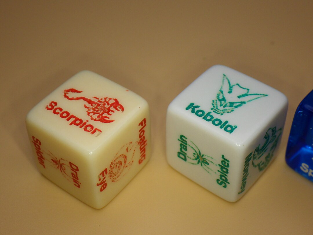 Custom RPG Fantasy Monster Die V2 16mm Barrow Rat Drain Spider Floating ...