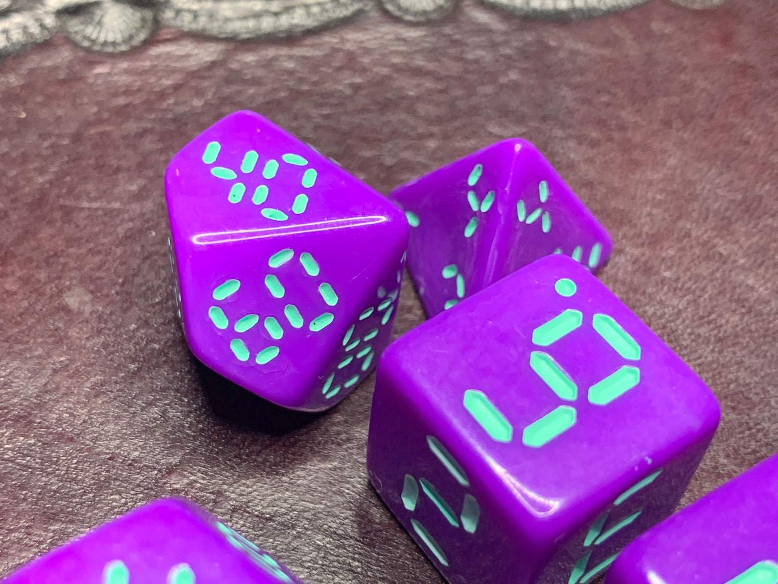 Retro Dice 11 Piece Polyhedral Set On The Run | Etsy