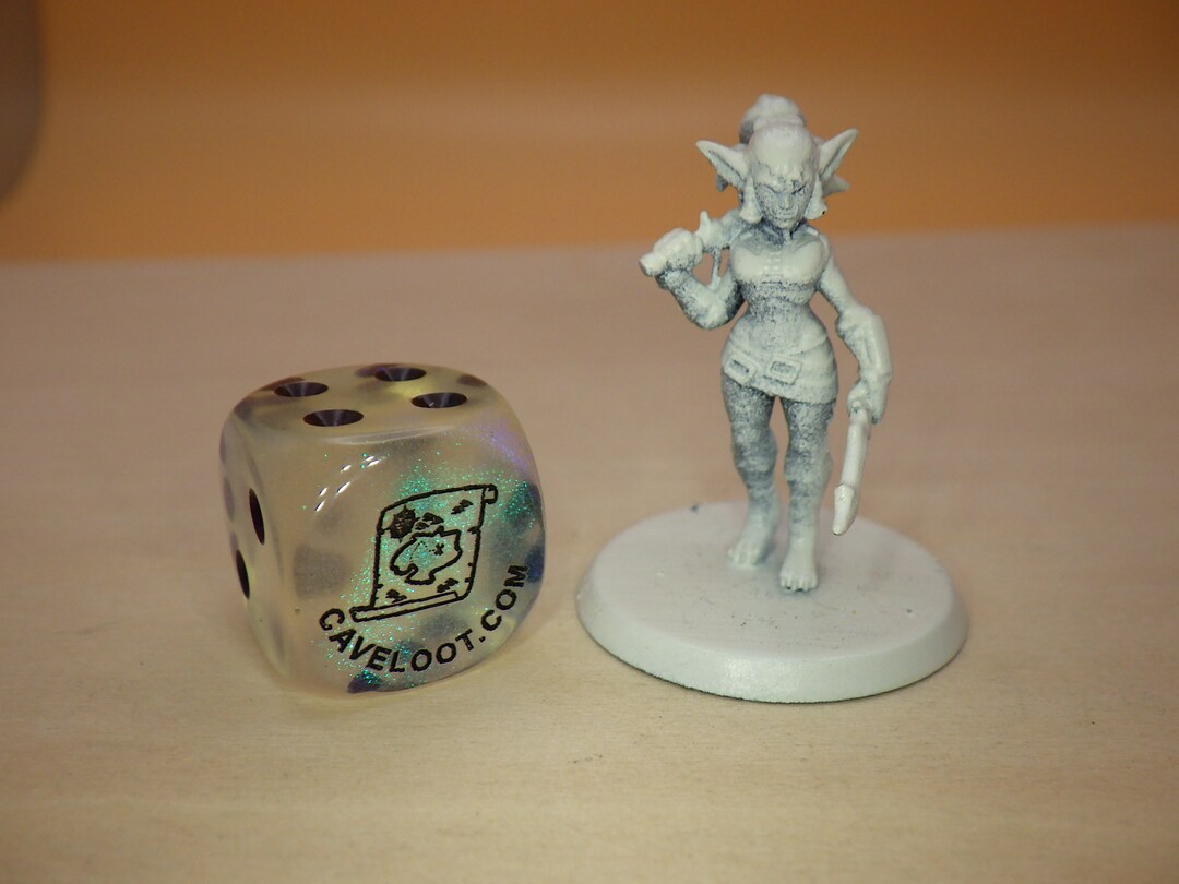 Female Elf Drow Duel Wield Dagger Scantly Clad Figure Miniature 32mm ...